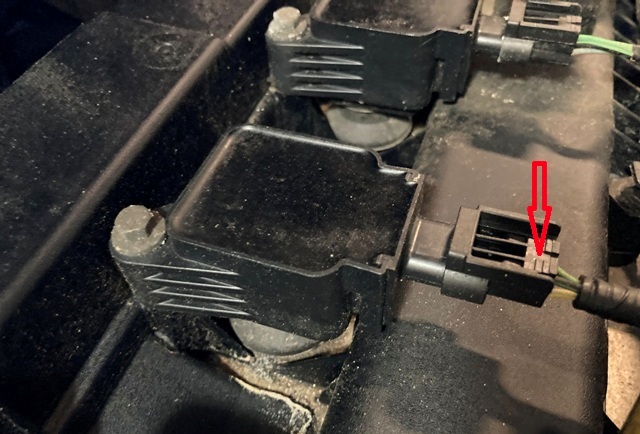 How to Change Spark Plugs Ford Focus - Used Car Toronto